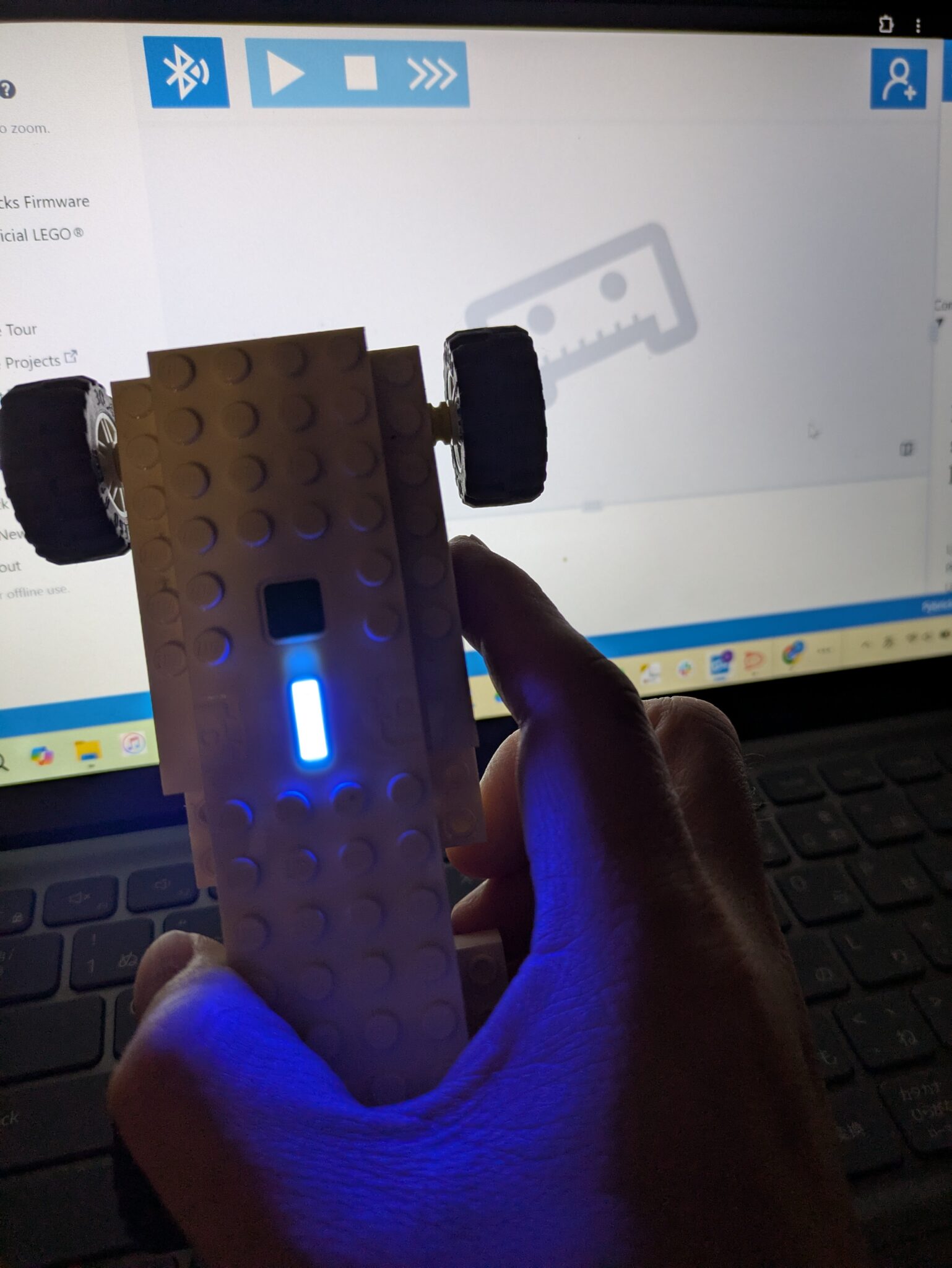 Pybricksをつかってみよう | テクノベース